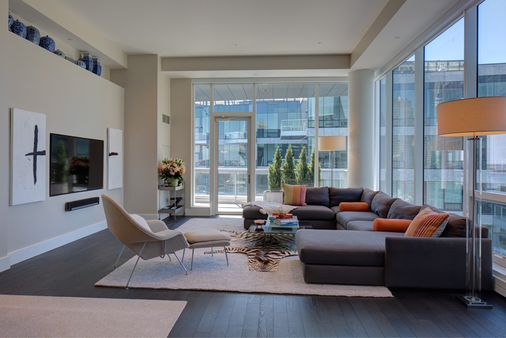 Luxury Boston - 22 Liberty Condos - Boston Seaport Boston Condos