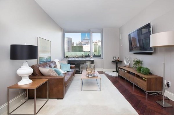 Downtown 1 Bed 1 Bath Condo for Sale - $855,000