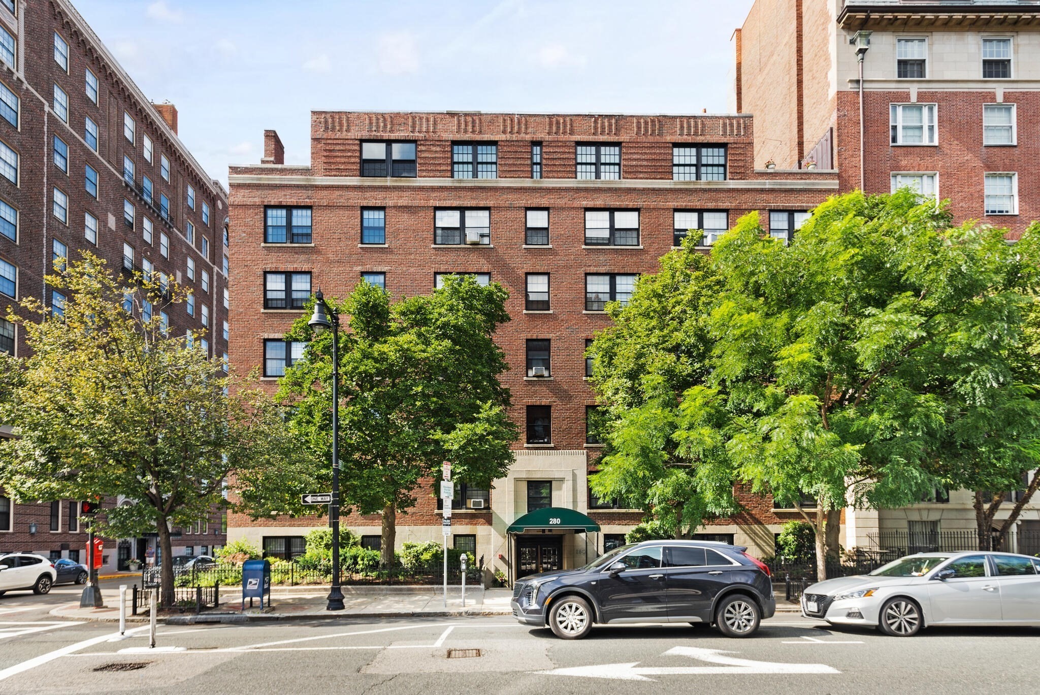 Back Bay 1 Bed 1 Bath Condo for Sale - $749,900