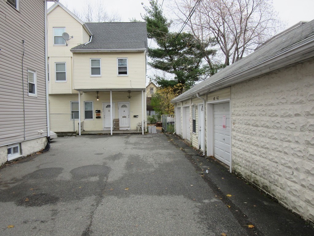 Everett 9 Bed 4 Bath Multi-Family Home for Sale - $999,500