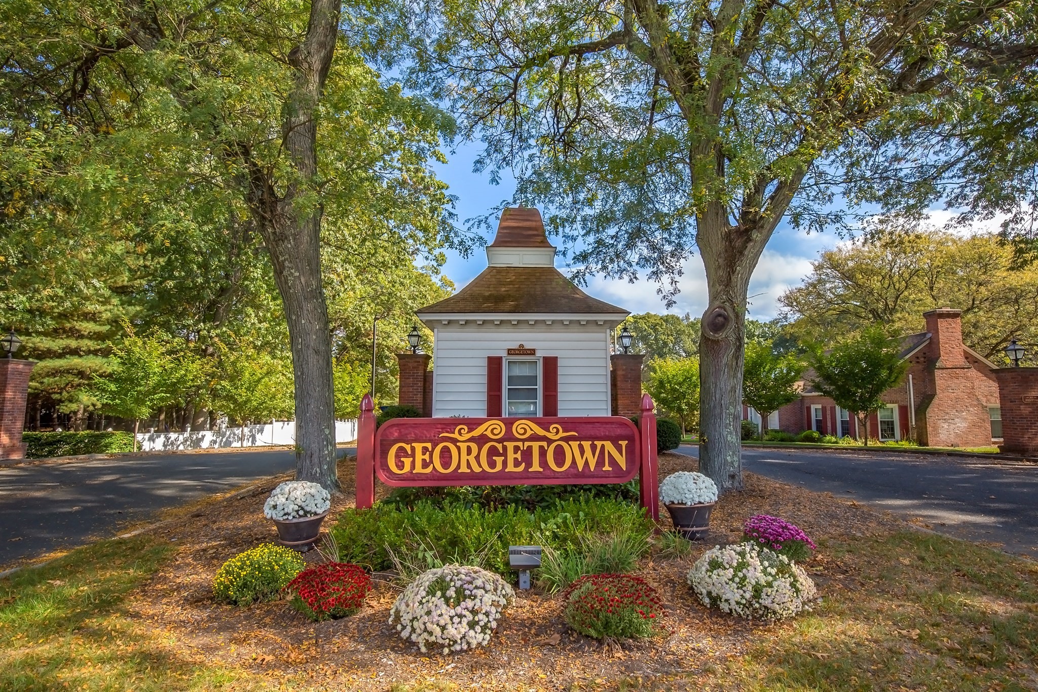 Springfield 2 Bed 2 Bath Condo for Sale - $275,000