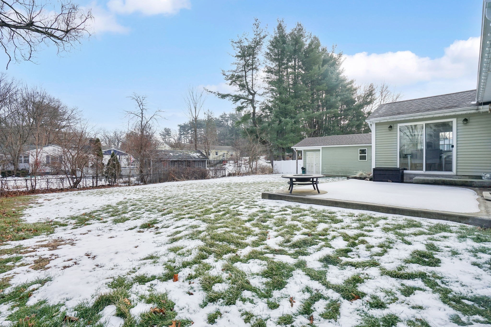 East Longmeadow 3 Bed 1 Bath Home for Sale - $350,000